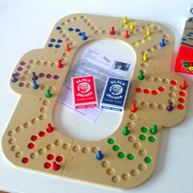 KEEZBORD 6 Player Plastic – English Edition — Sweets 'n' Things